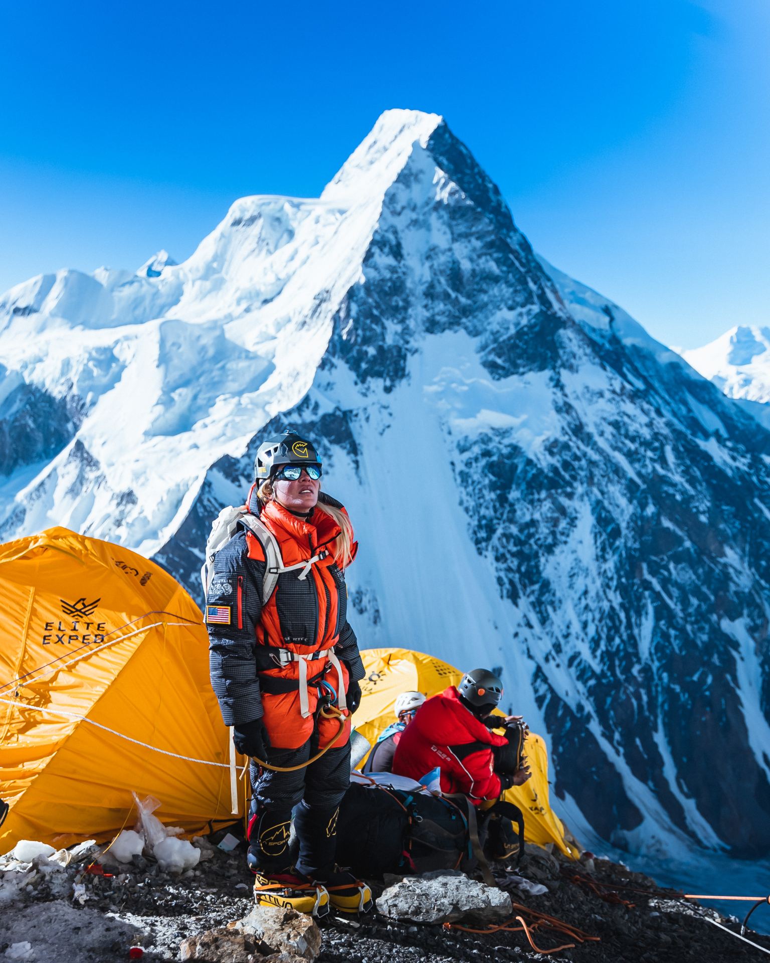 Mum-of-seven becomes FIRST woman to climb the second seven summits ...