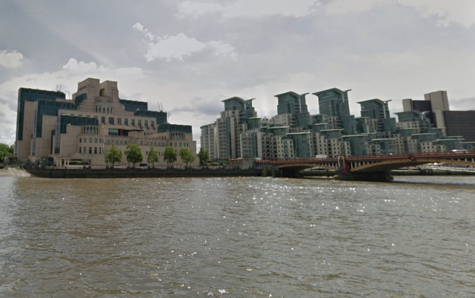 MI6 wants tech geek to combat threat of Artificial Intelligence ROBOTS ...