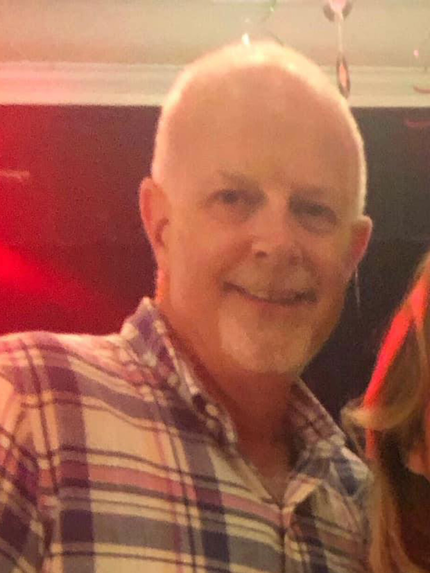 Hero struck by lightning and killed while trying to get kids off beach ...