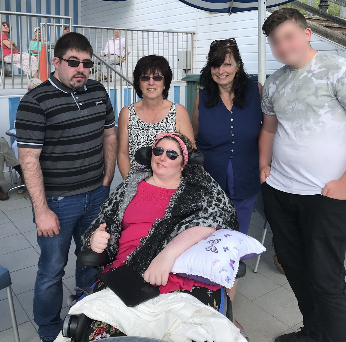 Woman goes to the pub for a drink and wakes up in hospital SIX WEEKS ...