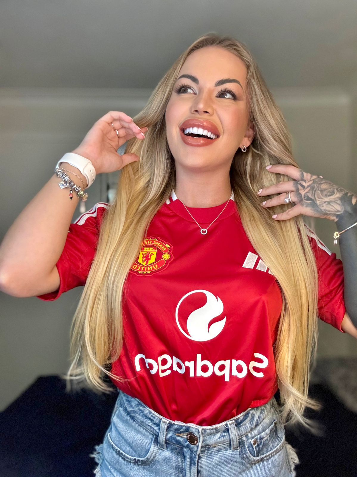 'I'm a hardcore Manchester United fan – my Liverpool lover lost his ...