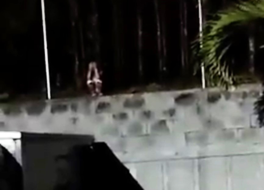 Terrifying moment ‘ghost’ is caught on camera in cemetery | Need To Know