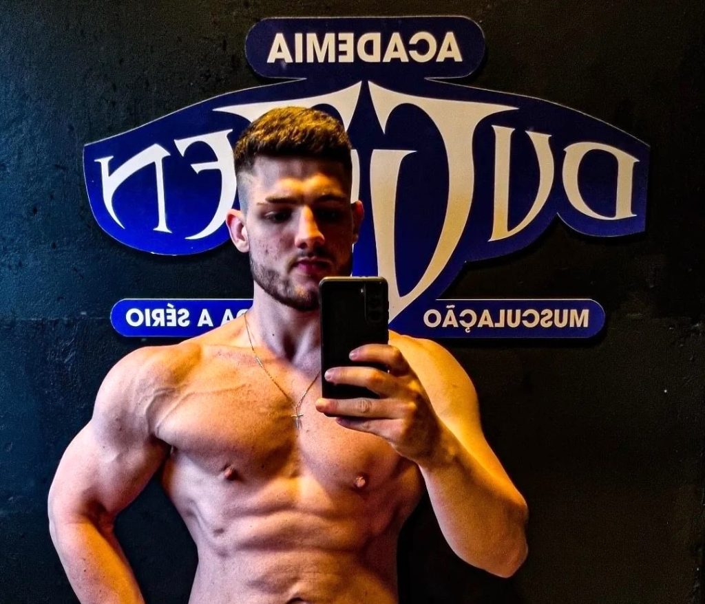 Teen bodybuilder who transformed his life found dead at home aged 19 ...