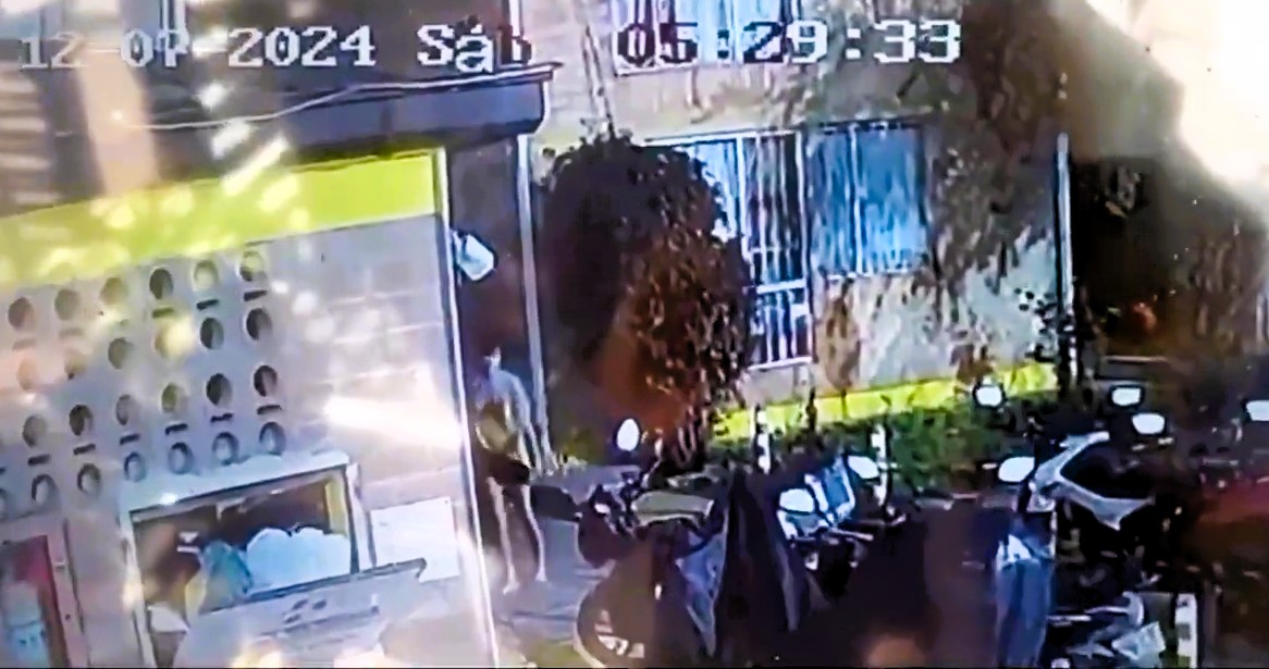 Chilling moment teenage girl ‘dumps newborn baby in rubbish bin’ before ...