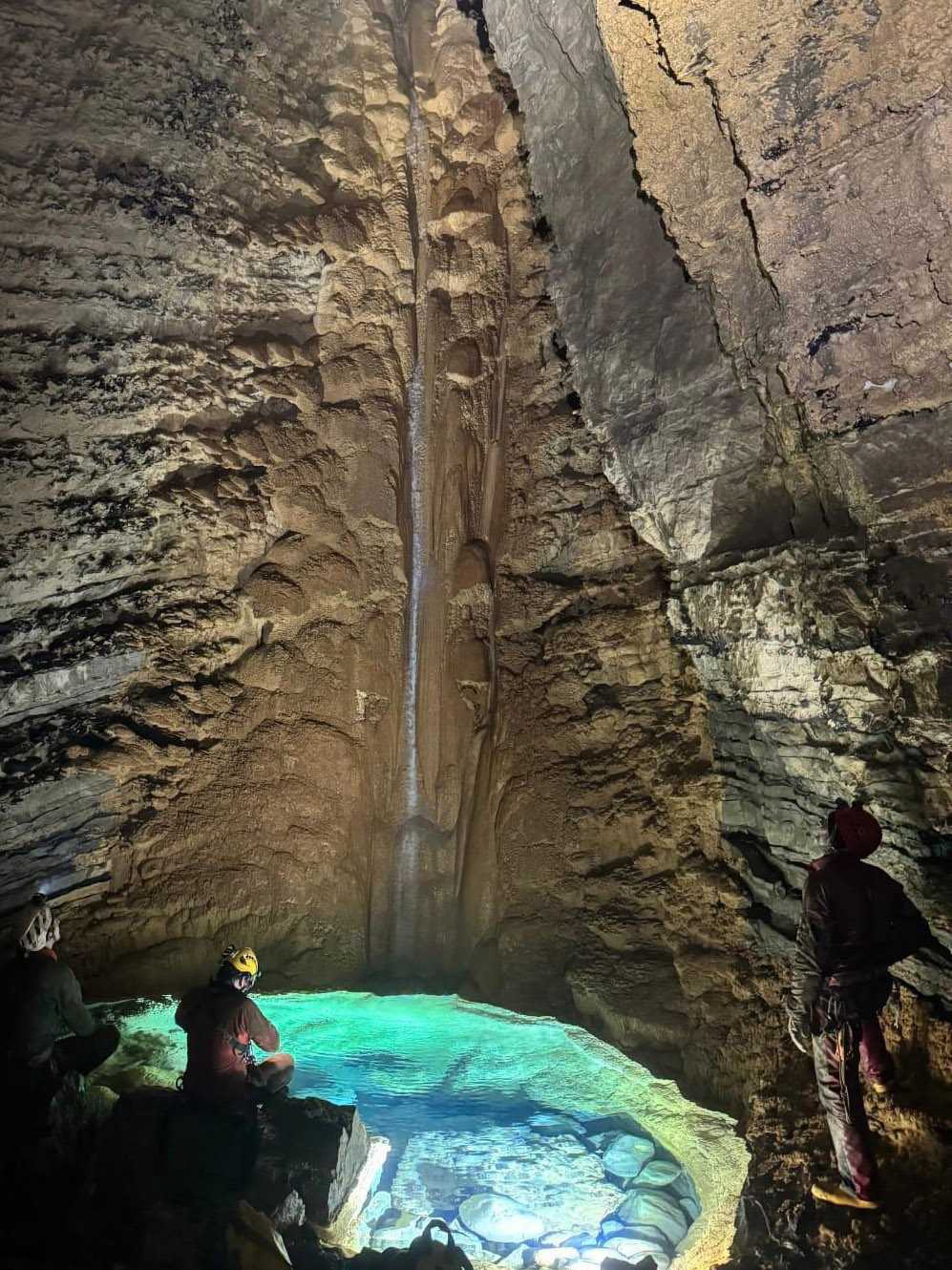Explorer finally rescued from cave after falling and getting trapped ...