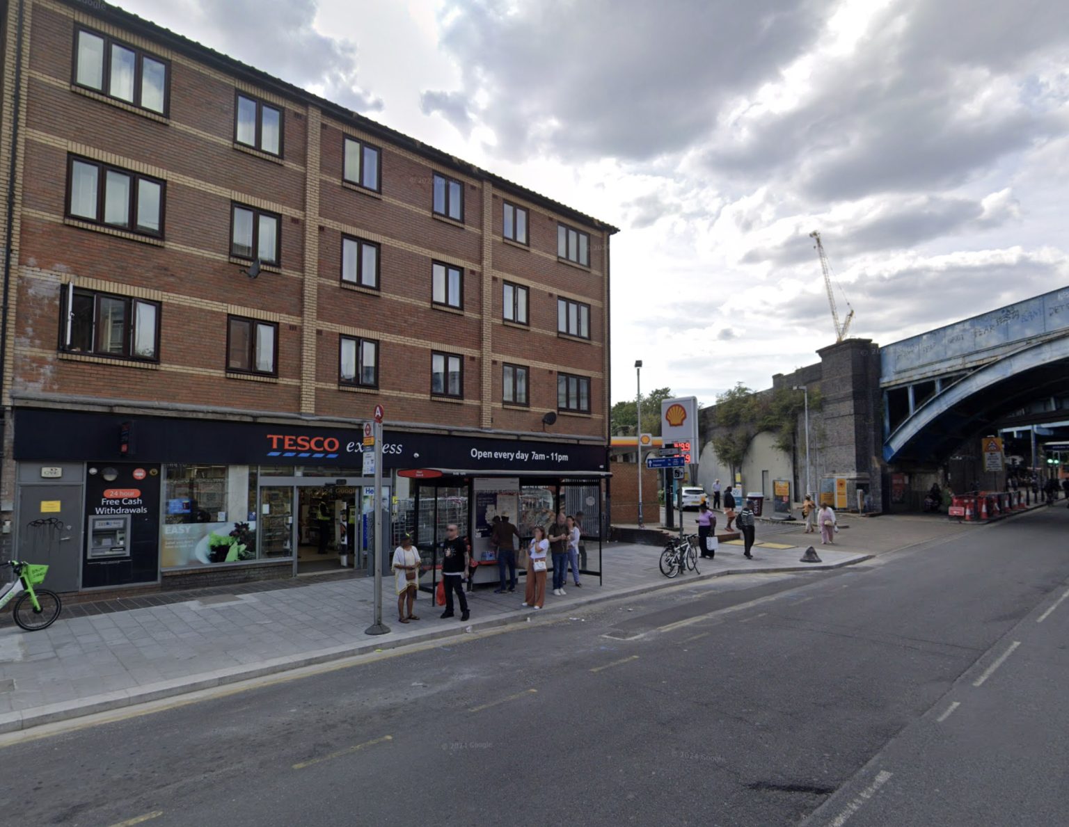 Tesco worker hailed for kicking shoplifter’s bum as he flees with ...