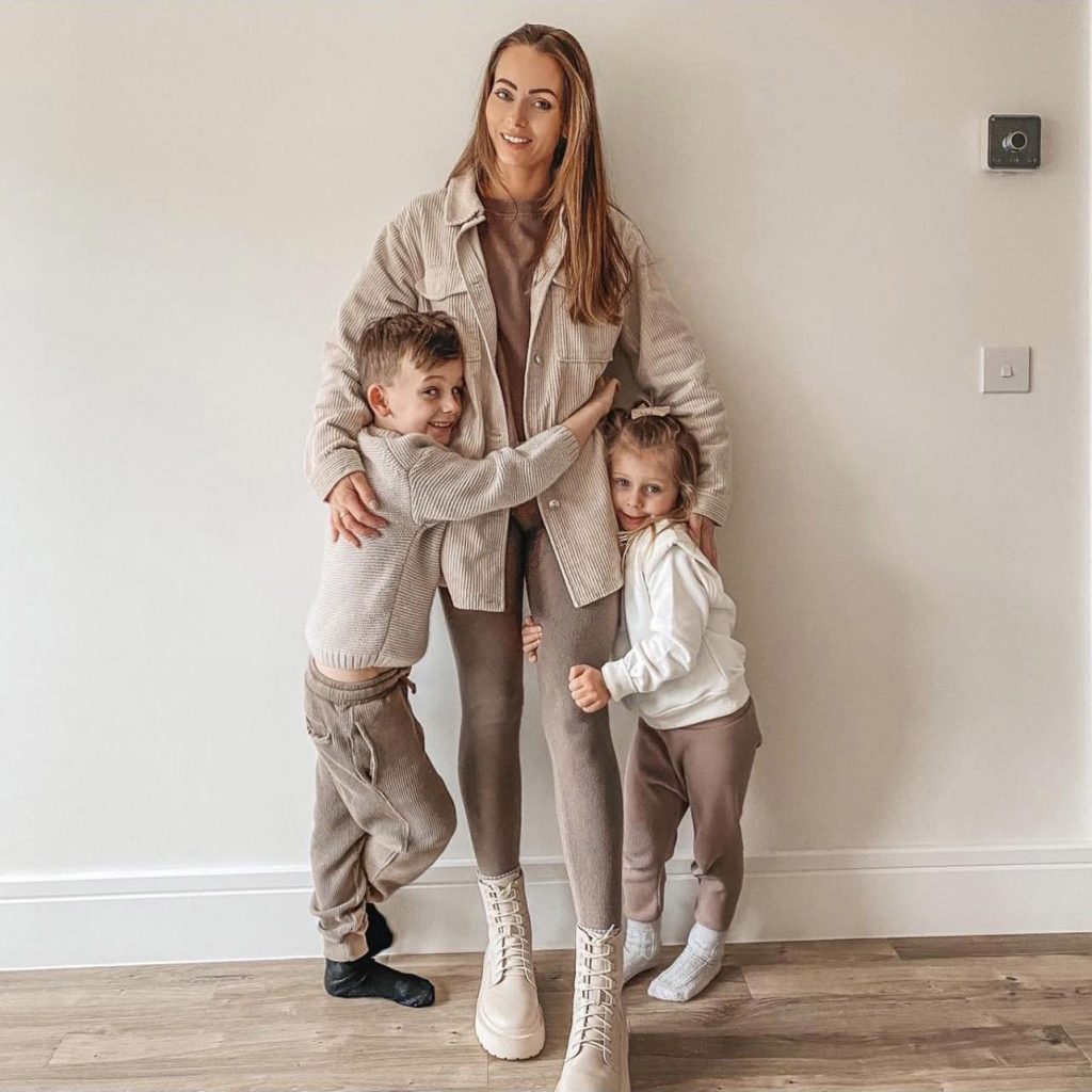 Footballer’s wife raises £100,000 for cancer treatment after ‘gut ...