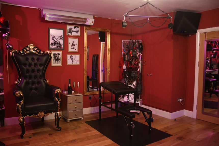 Inside Britain's BDSM clubs run by the 'Queen of Dungeons' including ...