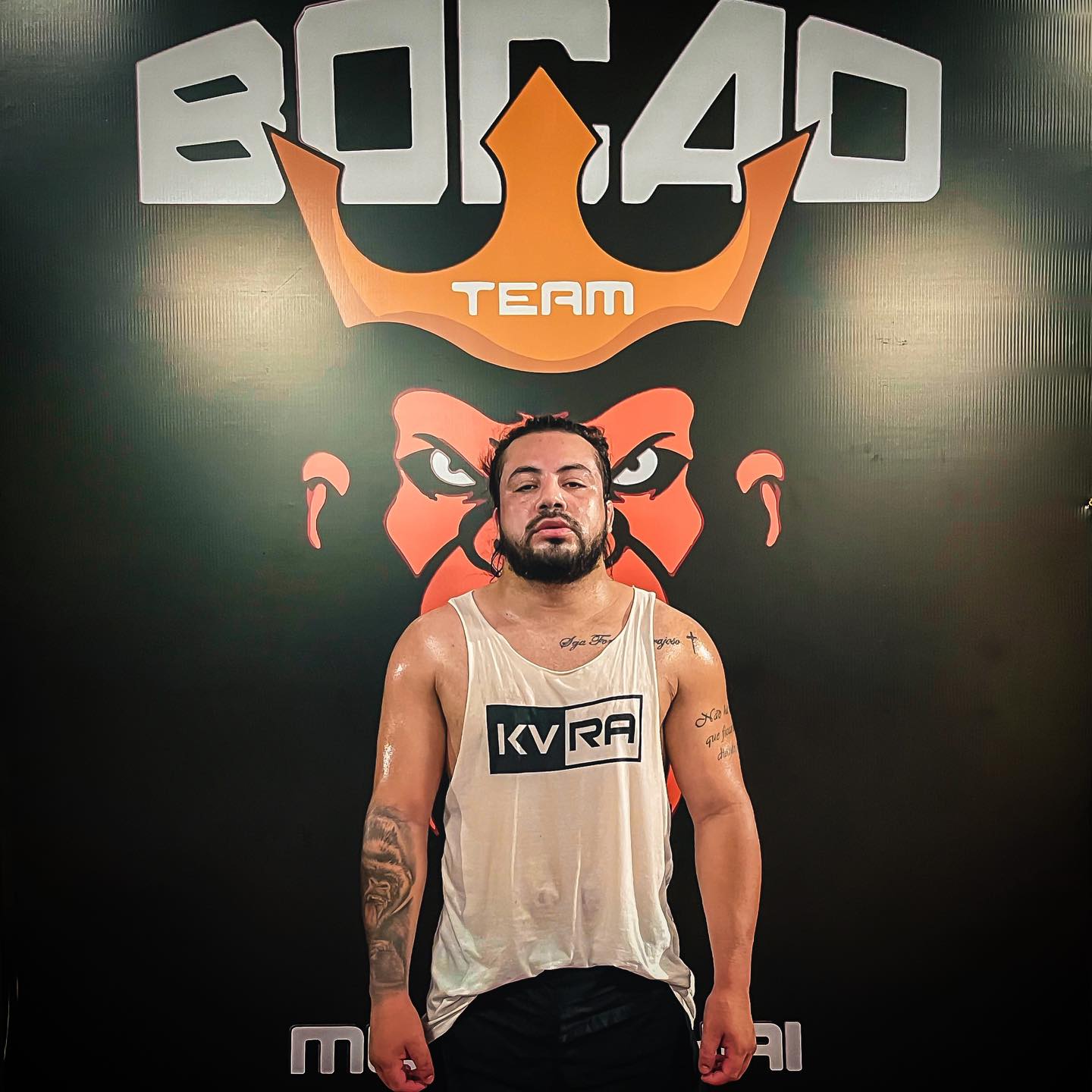 Muay Thai instructor survives double pit bull attack using martial arts ...