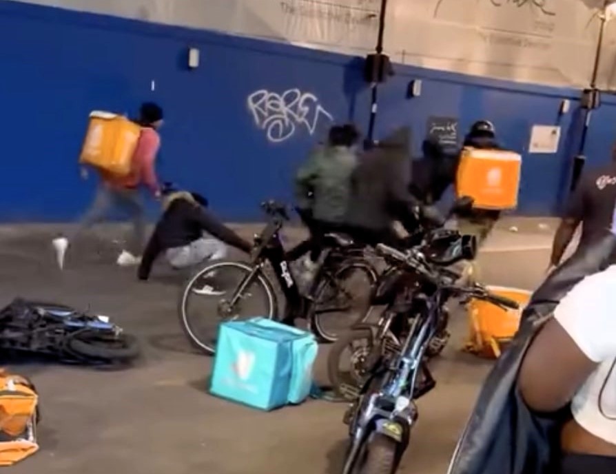 Delivery riders attack ‘thief’ in street for ‘trying to pinch bike ...