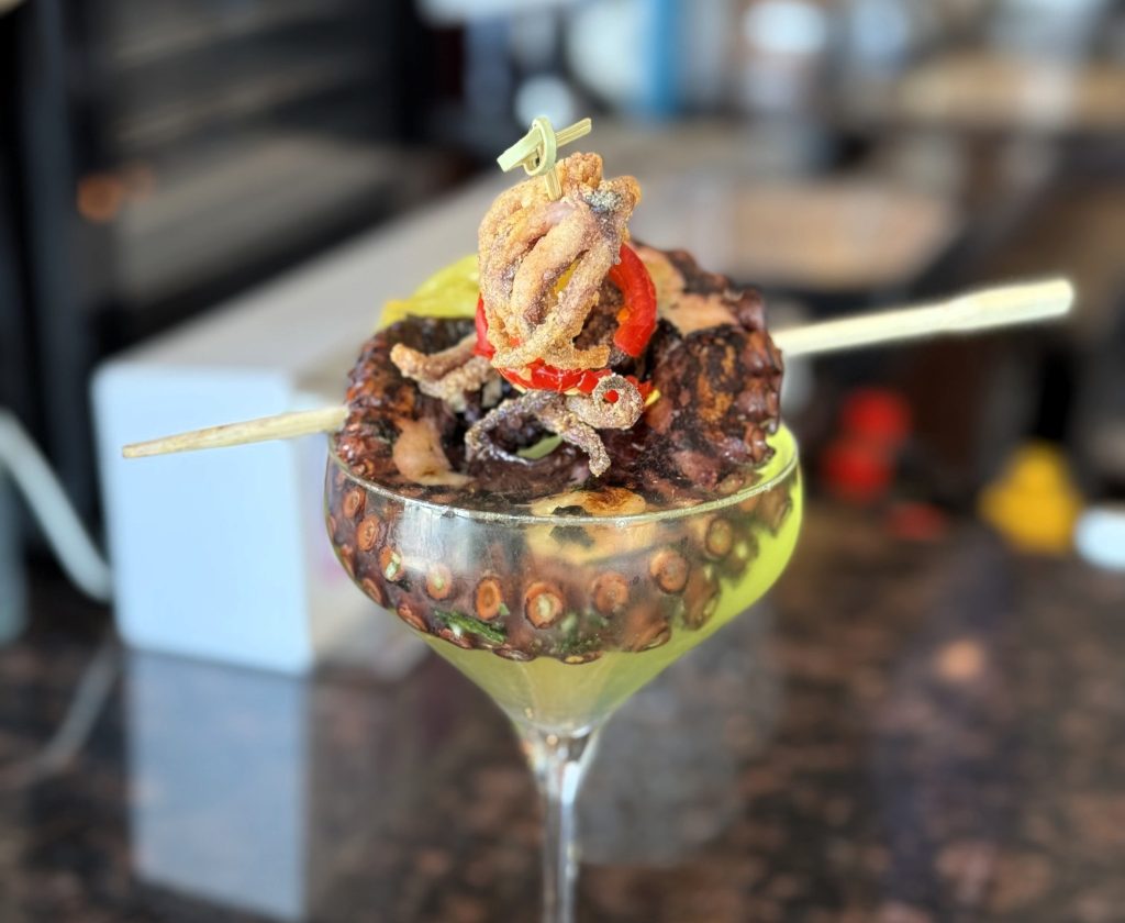 Restaurant leaves people divided over bizarre cocktail with SEA ...