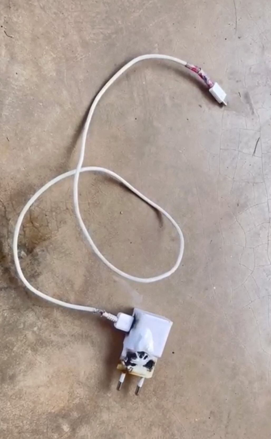 Girl, 15, dies after being electrocuted by mobile phone | Need To Know