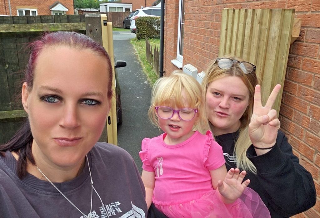 Heartbroken mum tells how her ‘healthy’ 24-year-old daughter collapsed ...
