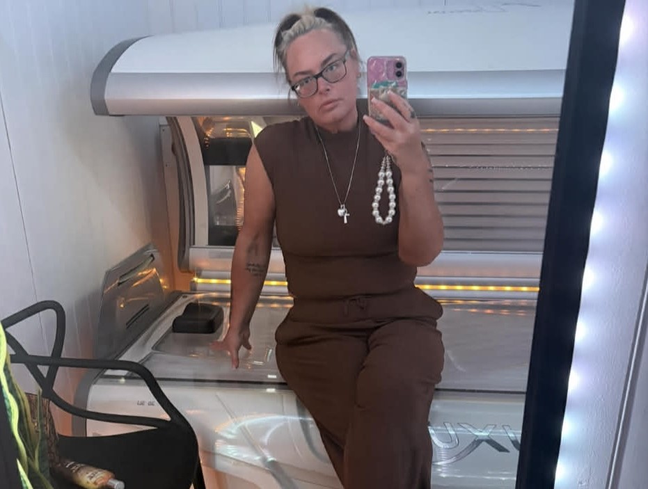 Woman who spent £20,000 on surgery for ‘perfect body’ sheds 10 STONE ...