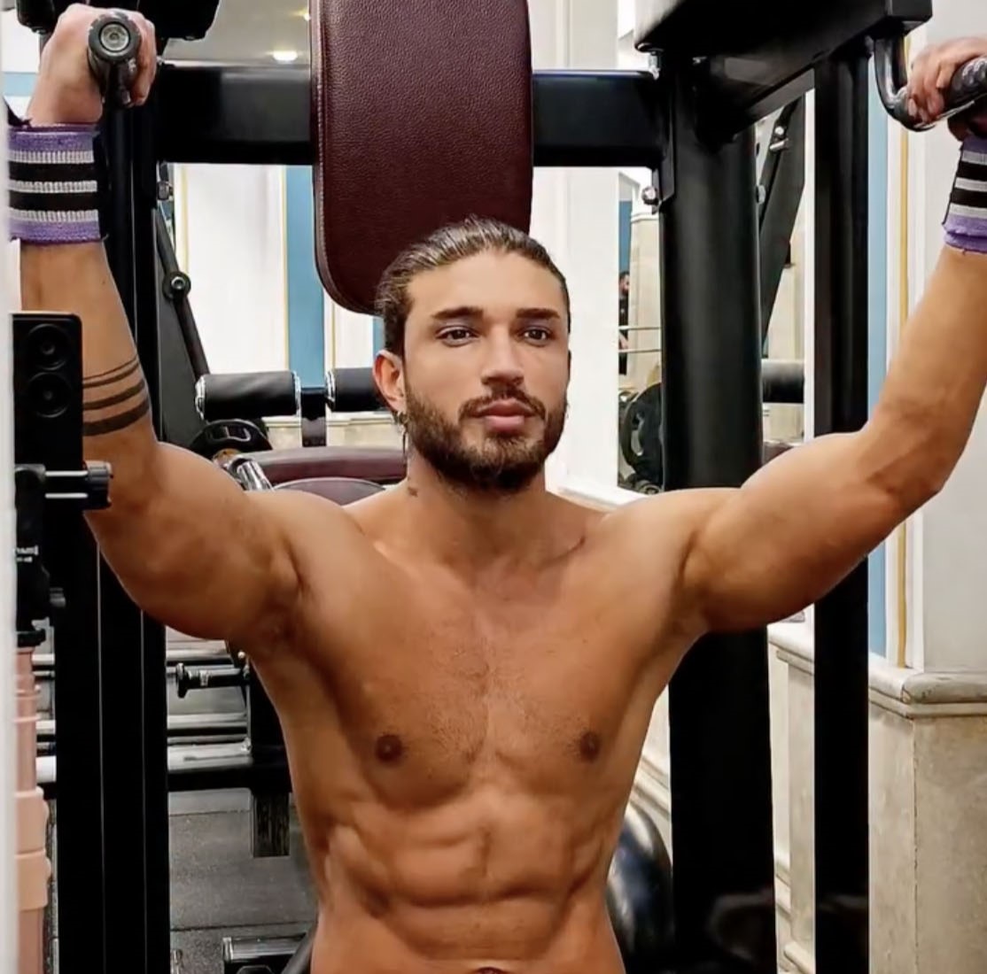 ‘Brad Pitt of Iran’ bodybuilder dies after being shot in eye at protest ...